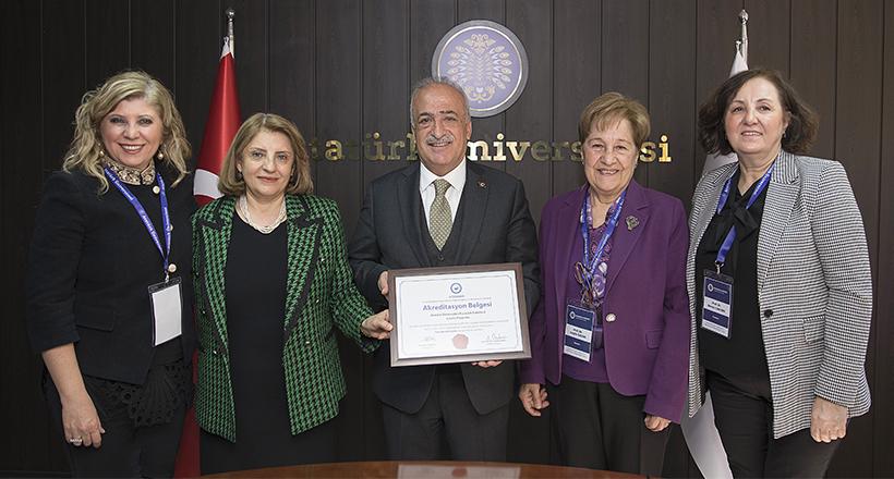 Eczacılık Fakültesi Akreditasyon Belgesini Aldı - GENEL - Erzurum ... Eczacılık Fakültesi Akreditasyon Belgesini Aldı - GENEL - Erzurum ...