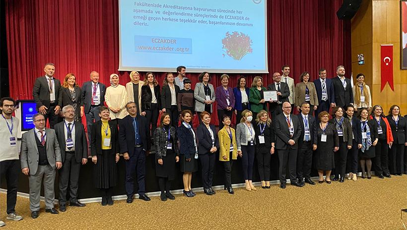 Eczacılık Fakültesi Akreditasyon Belgesini Aldı - GENEL - Erzurum ... Eczacılık Fakültesi Akreditasyon Belgesini Aldı - GENEL - Erzurum ...