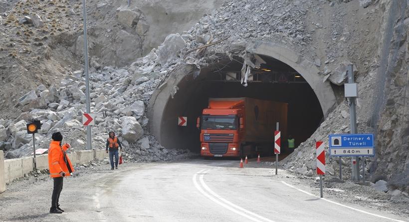 Erzurum yolu ulaşıma açıldı - GENEL - Erzurum Pusula Gazetesi - Son ... Erzurum yolu ulaşıma açıldı - GENEL - Erzurum Pusula Gazetesi - Son ...