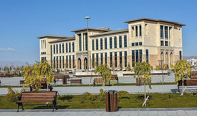 ETÜ'de Kurumsal Akreditasyon süreci - GENEL - Erzurum Pusula Gazetesi ... ETÜ'de Kurumsal Akreditasyon süreci - GENEL - Erzurum Pusula Gazetesi ...