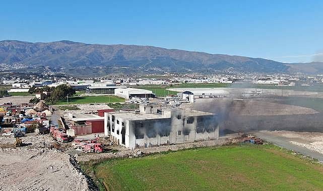 Fabrikada çıkan yangında dumanlar göğe yükseldi - ASAYİŞ - Erzurum ... Fabrikada çıkan yangında dumanlar göğe yükseldi - ASAYİŞ - Erzurum ...